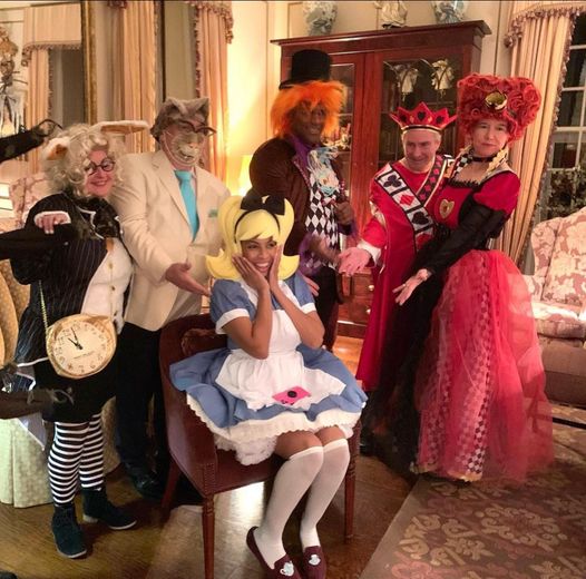 The white rabbits, the mad hatter, the king and Queen of hearts and Al ...